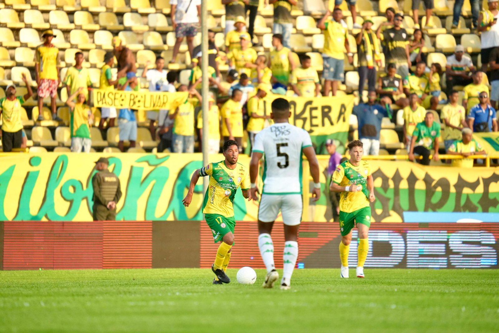 Cartagena disfruta su Cuadrangular de fútbol profesional en el Jaime ...