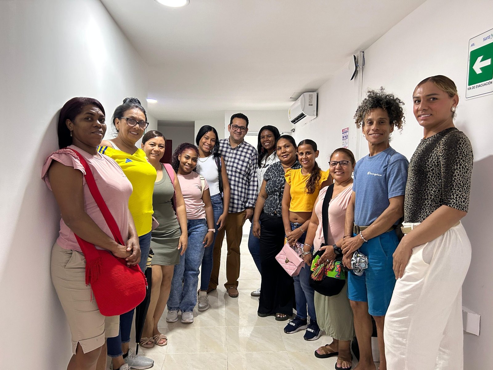 Conectar, aprender y crecer: Alcaldía de Cartagena inicia cursos de ...