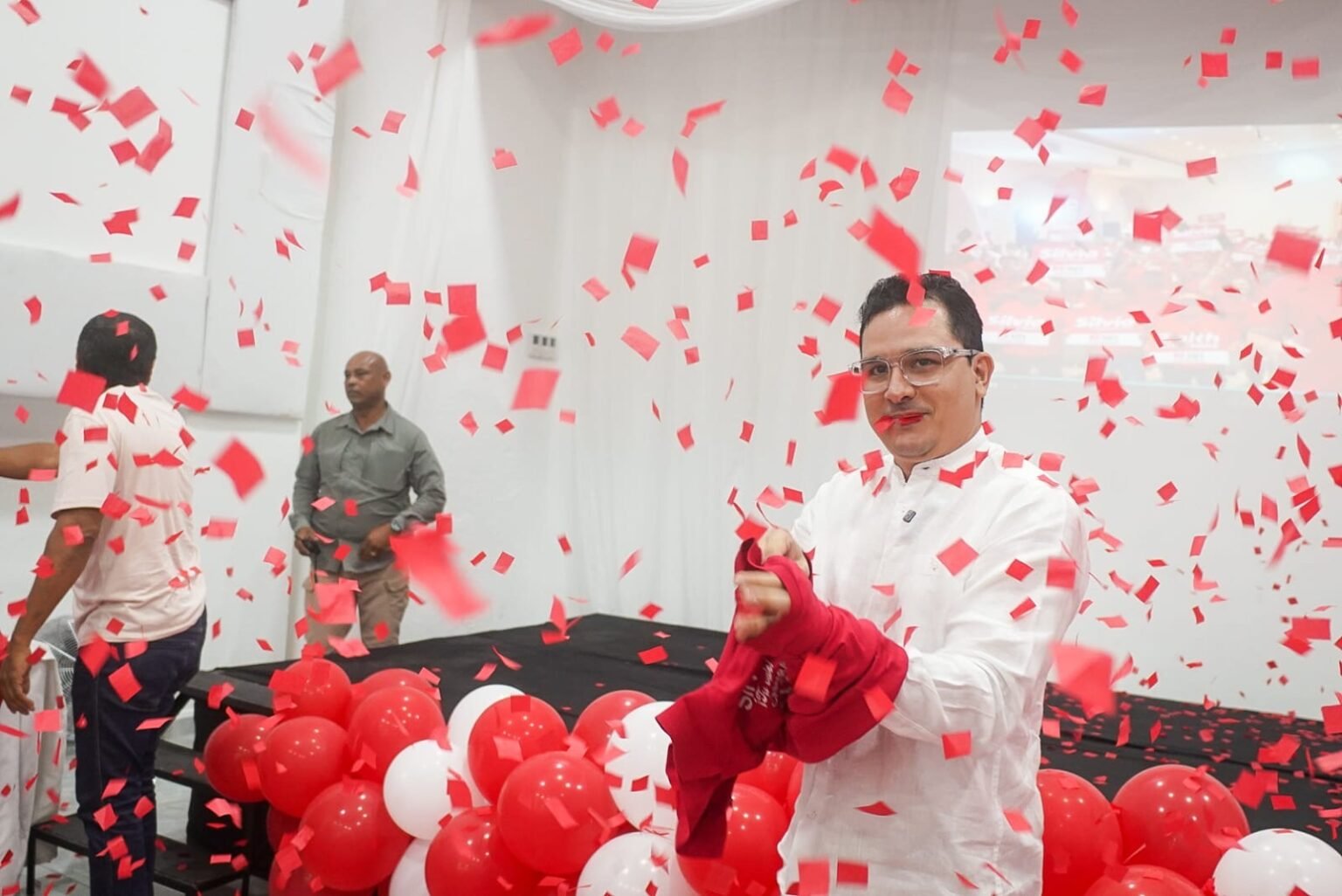 Refuerzo estrella: Diputado Zaith Adechine llega a la campaña de Silvio ...